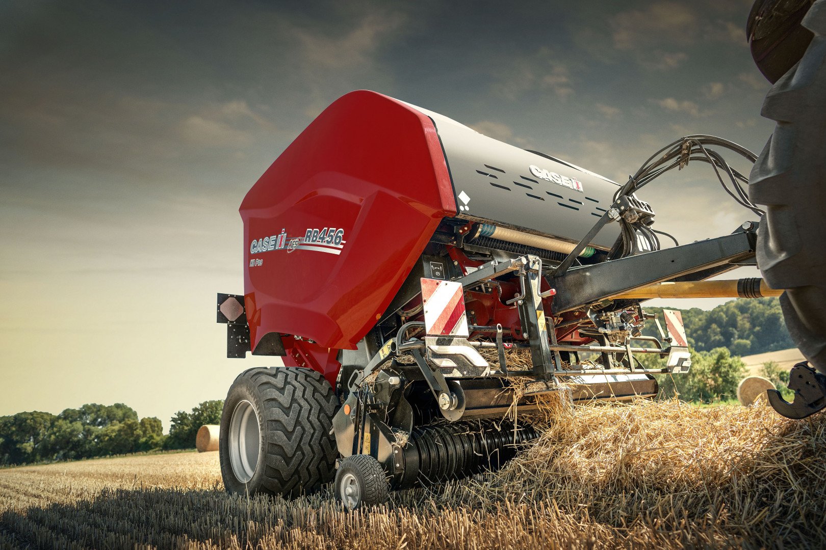 CASE IH liefert RB-HD-Pro-Presse - Blick ins Land